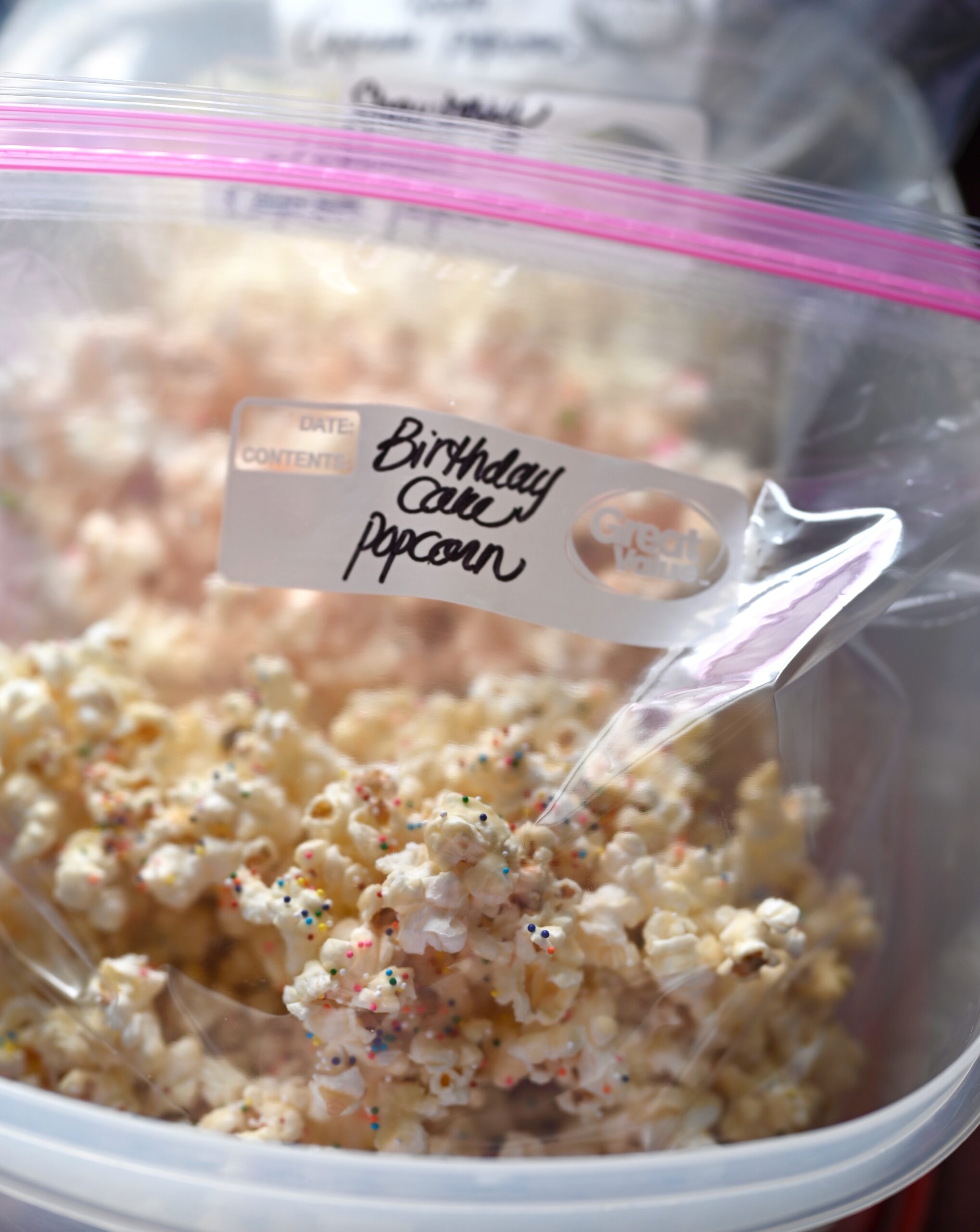 birthday cake popcorn - ChinDeep